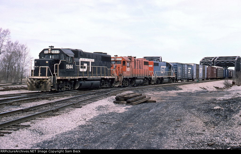 GTW 5844, 6221, and 5801 on #392
